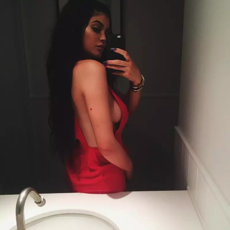 Zemra e tatuazhit të Kylie Jenner