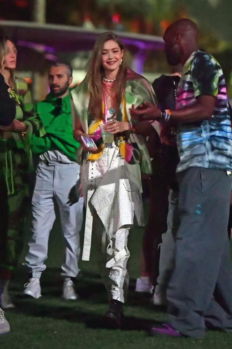 gigi hadid coachella 2019 həftə sonu bir