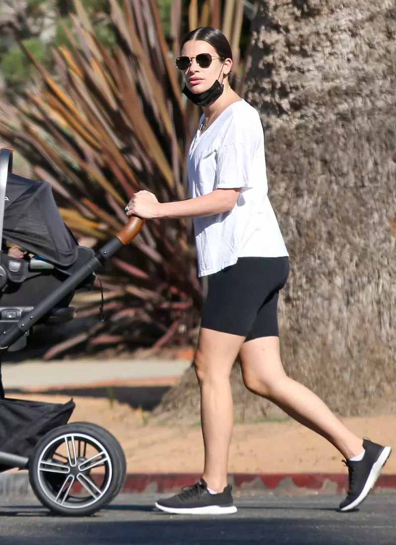 lea-michele-zandy-reich-baby-ever-out-for-walk-santa-monica