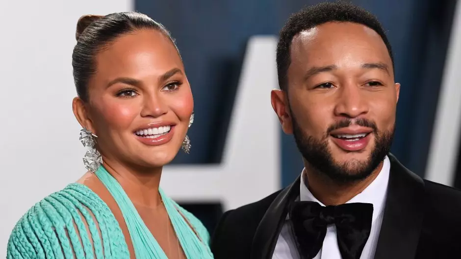 Chrissy Teigen jeung John Katerangan