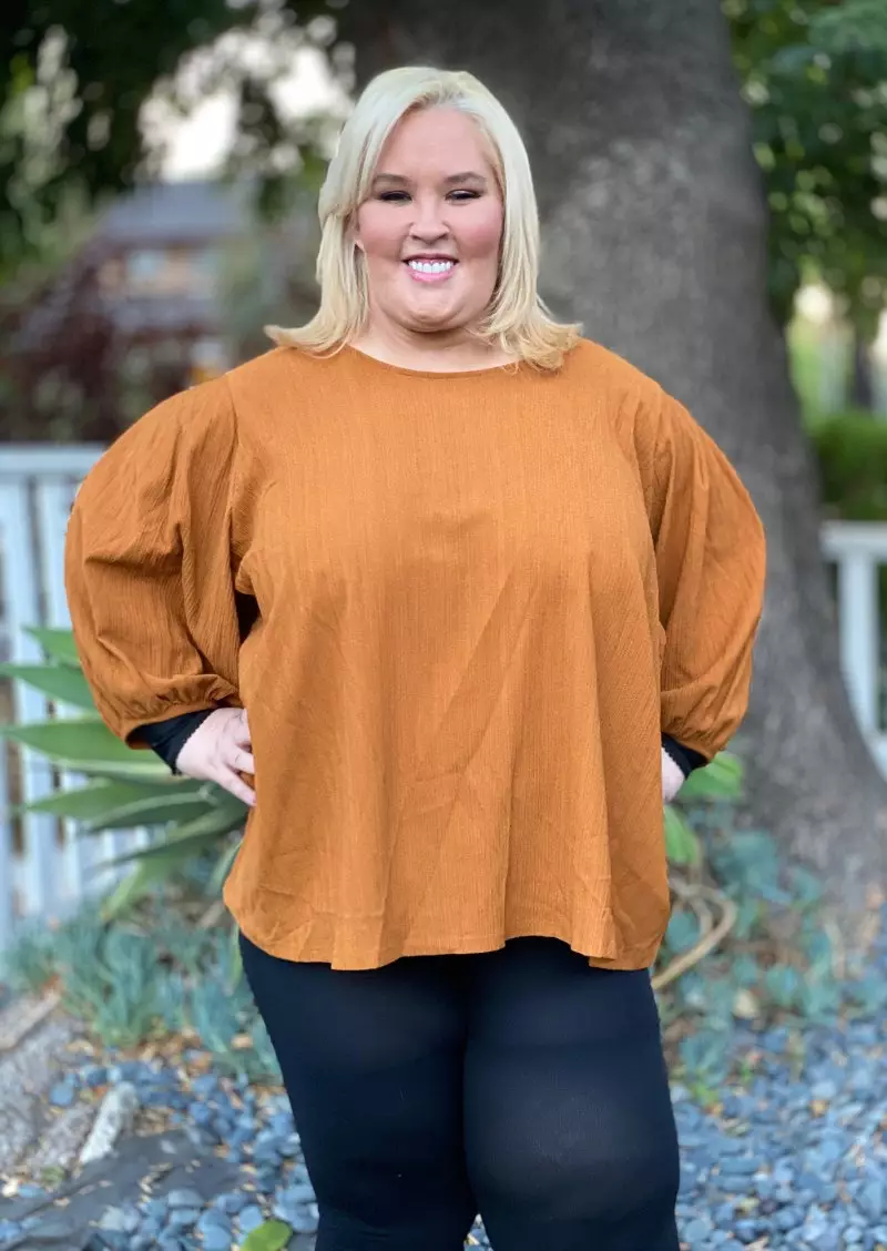 Mama June Enthüllt Neie Makeover No enger Plastesch Chirurgie op hirem Kinn: Kuckt Hir Look!