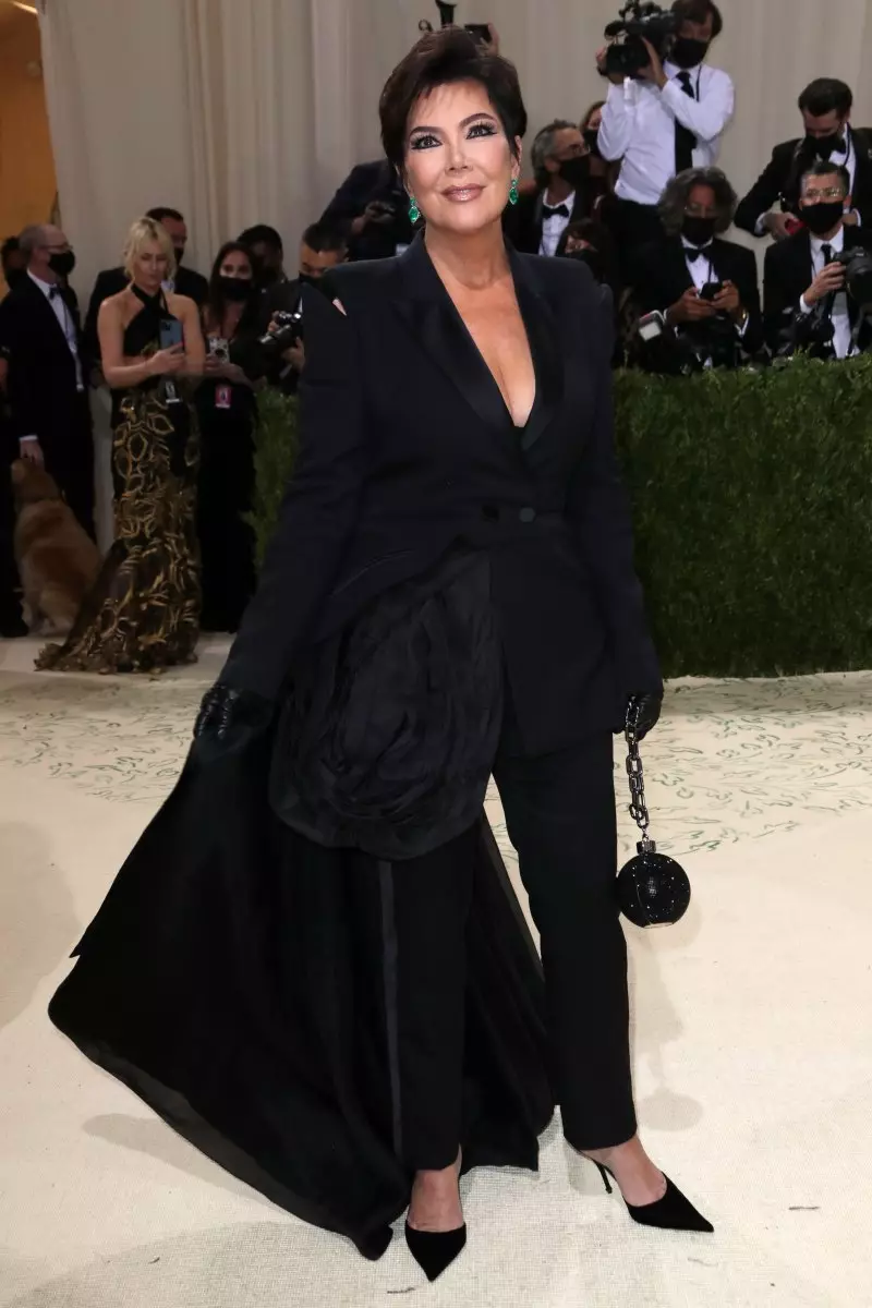 kris-jenner-en-en-kötü giyinen-met-gala-2021