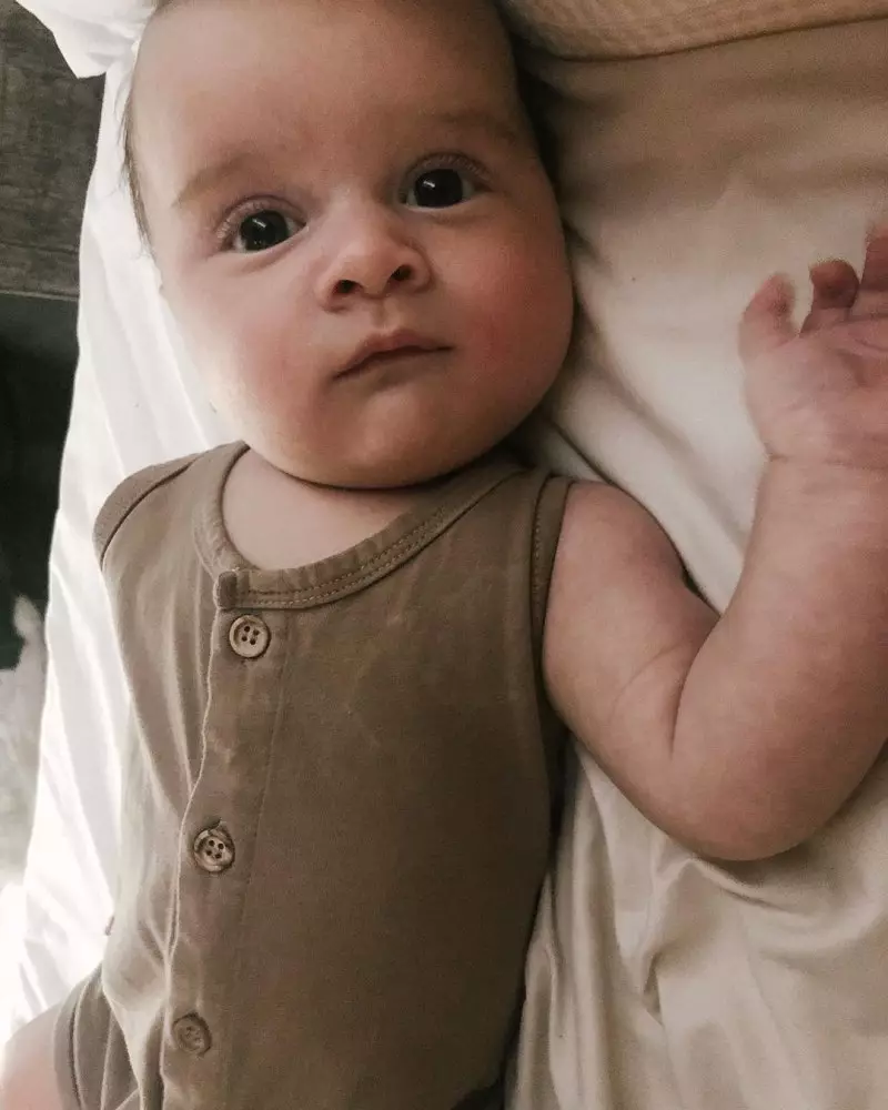 Maren Morris Baby Hayes Poto Cutest, 17 Juni