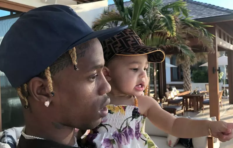 Travis-scott-stormi-webster-super-bowl-espectáculo de medio tempo