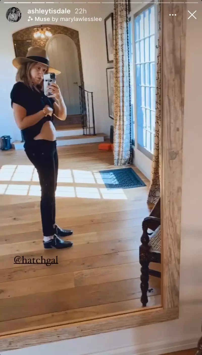 Ashley tisdale noseča otroška izboklina ig