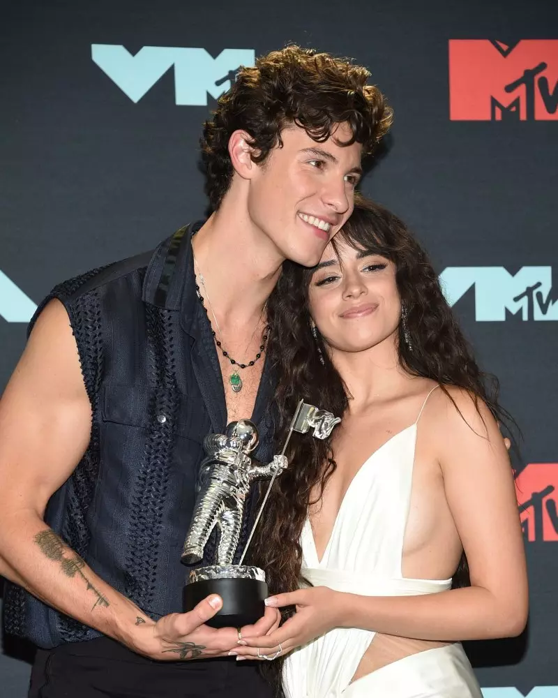 Camila Cabello, die PDA-gepackten Fotos von Freund Shawn Mendes 5