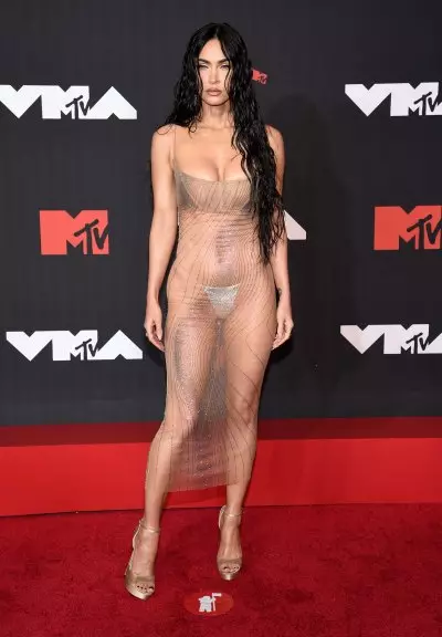 Machine Gun Kelly, Megan Fox en la alfombra roja de los MTV VMA 2021 Fotos 1