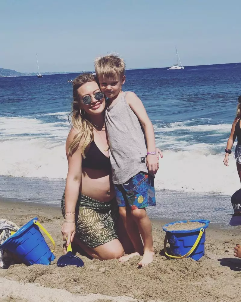 Hilary Duff mostra o seu corpo ~con amor~ nun bikini! Fotos dos seus mellores momentos en traxe de baño