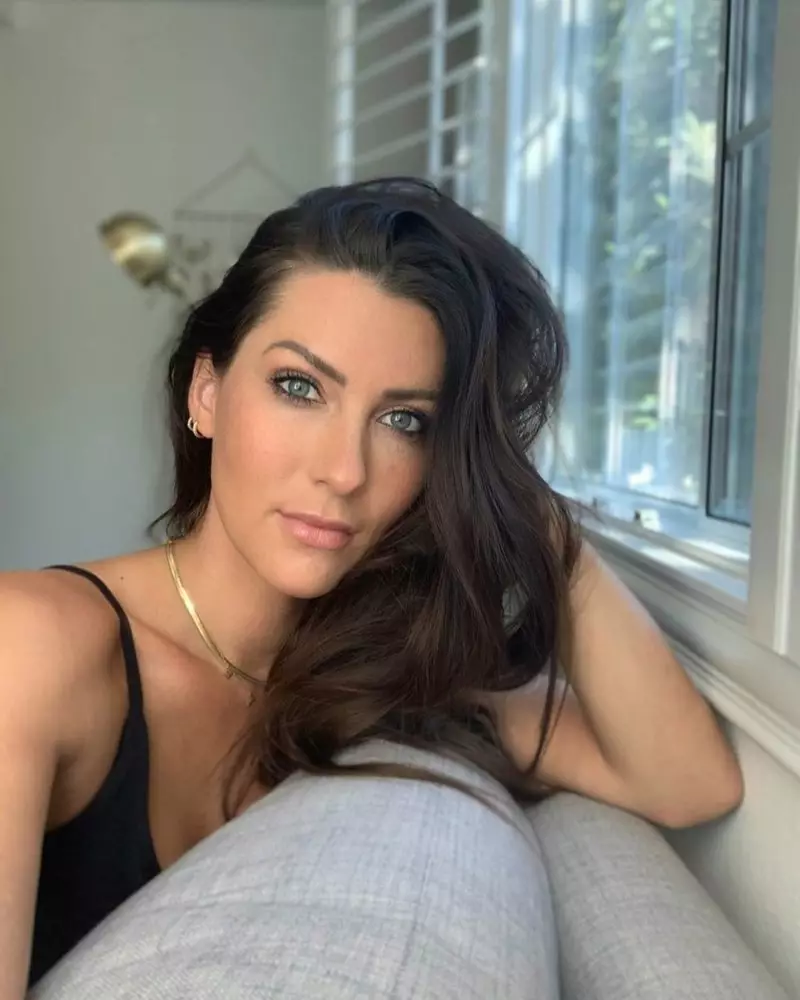 單身女郎 Becca Kufrin 洛杉磯公寓照片