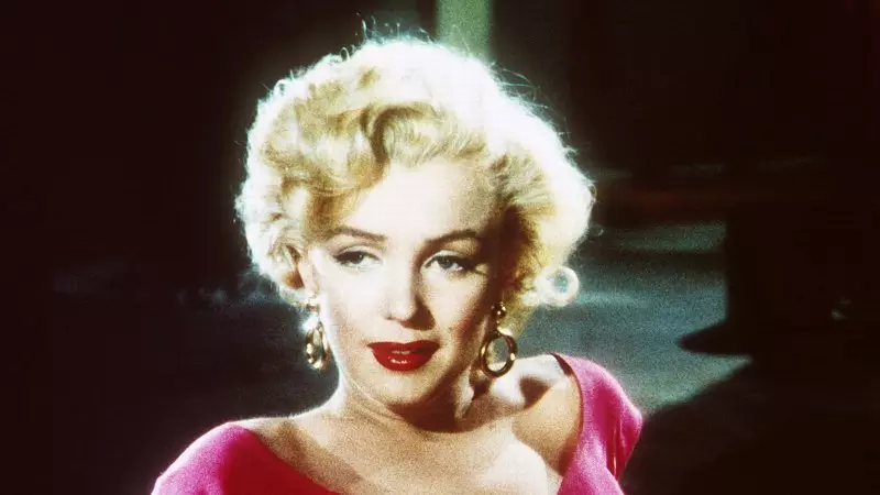 Marilyn Monroe Movie Still Pink ruha