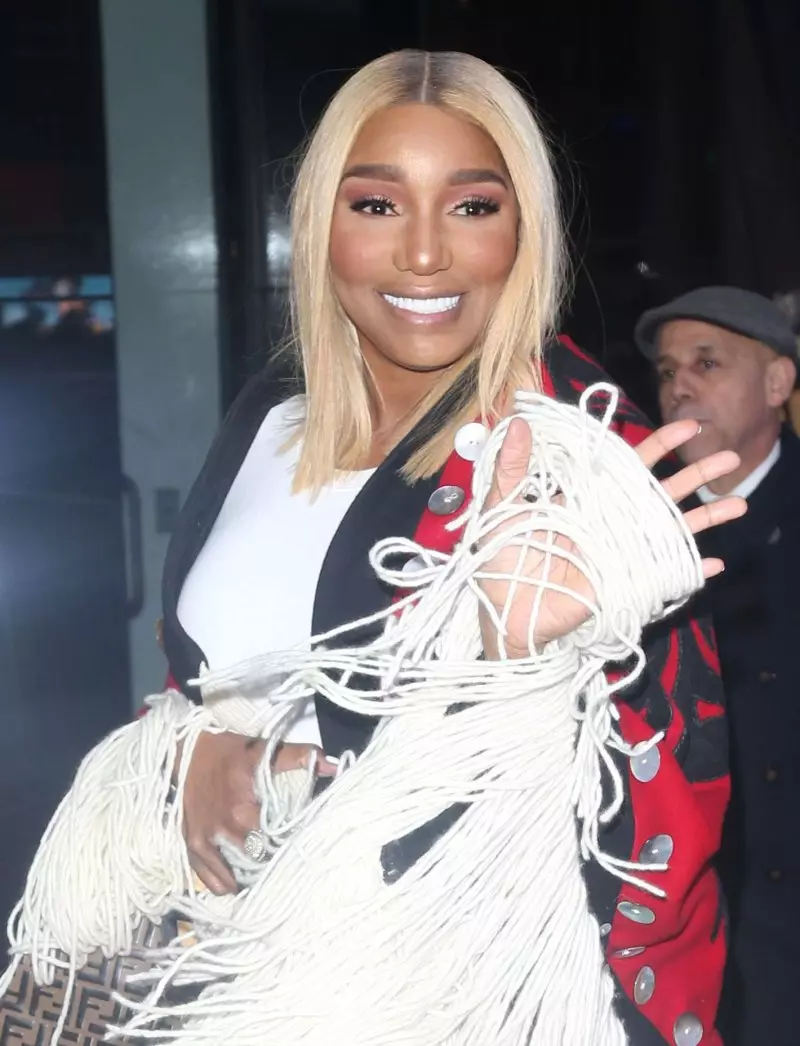 nene-leakes-සැබෑ-ගෘහනියන්-ප්ලාස්ටික්-සැත්කම්