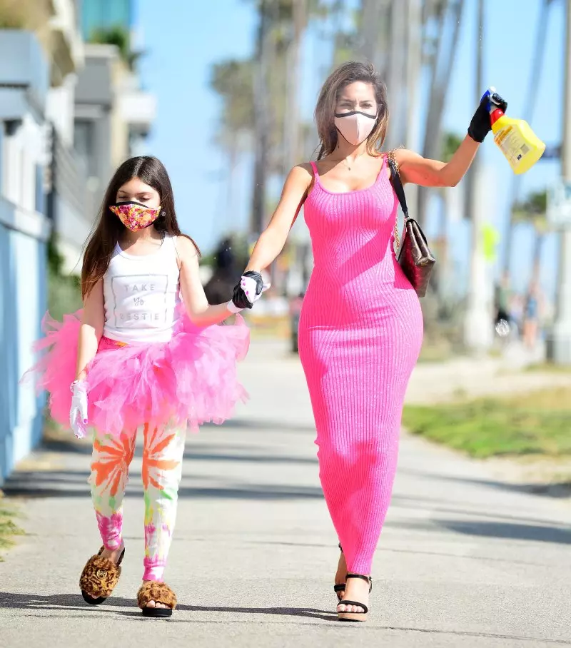 Farrah Abraham jeung putri Sophia leumpang dina outfits tutu pink cocog