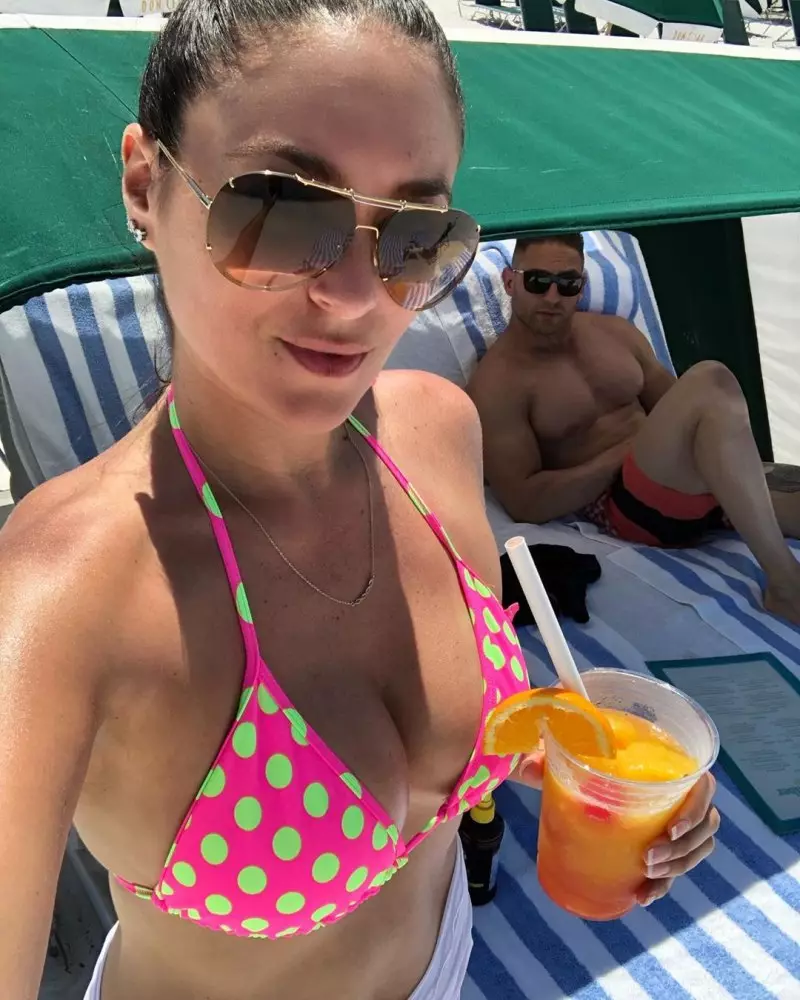 Sammi Söýgüli Jiankola Pink Bikini