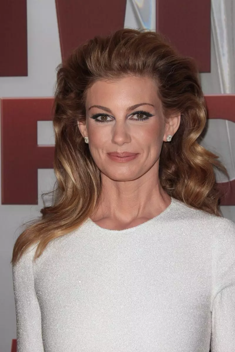 Chirurgia plastyczna Faith Hill dawniej i dziś