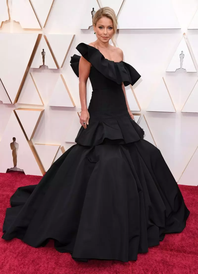 Kelly Ripa 2020 Oscars 베스트 및 최악의 옷을 입은 유명인