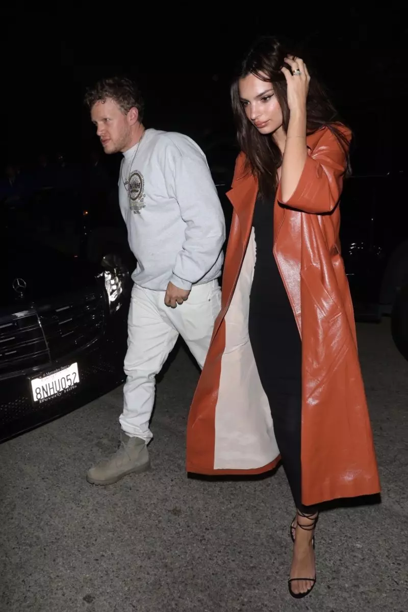 Emily Ratajkowski en Sebastian Bear-McClard bywenje WME Pre-Oscars Party