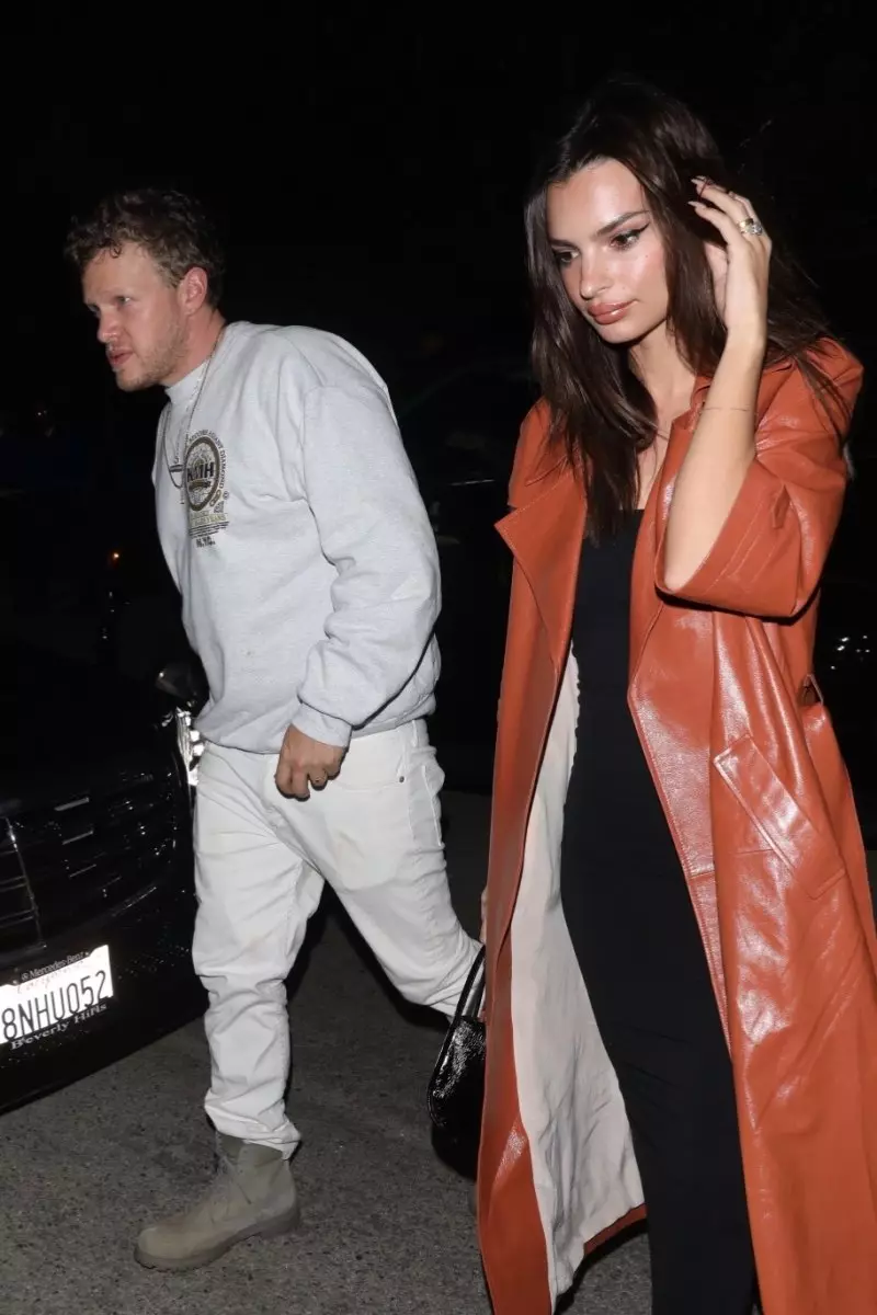 Emily Ratajkowski en Sebastian Bear-McClard bywenje WME Pre-Oscars Party